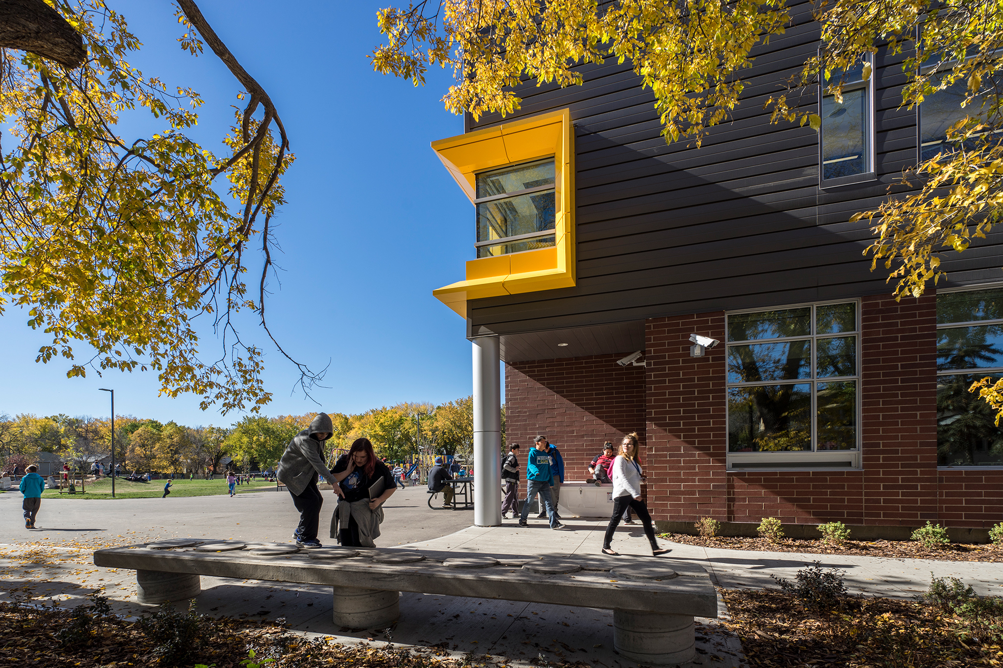 École Connaught Community School - Number TEN Architectural Group